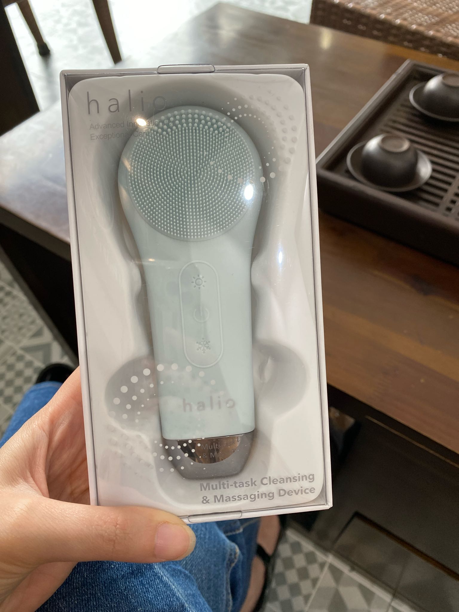 Máy Rửa Mặt Massage Tích Hợp Liệu Pháp Ánh Sáng và Nhiệt Halio Multi-task Cleansing & Massaging ...