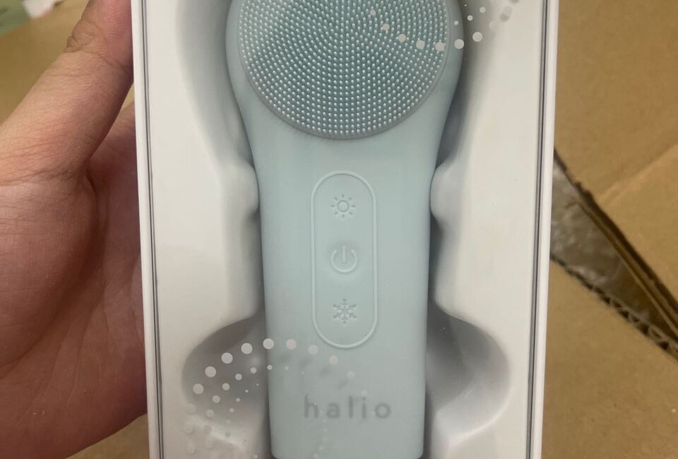 Máy Rửa Mặt Massage Tích Hợp Liệu Pháp Ánh Sáng và Nhiệt Halio Multi ...