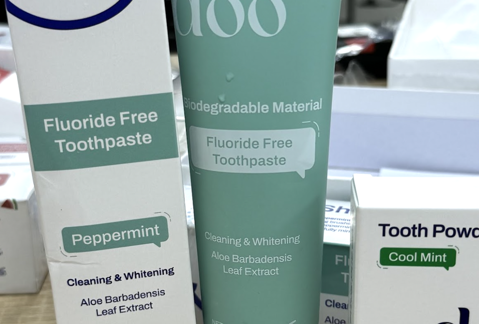 Kem Đánh Răng Doodoo Fluoride Free Toothpaste Làm Trắng Răng 150g ...